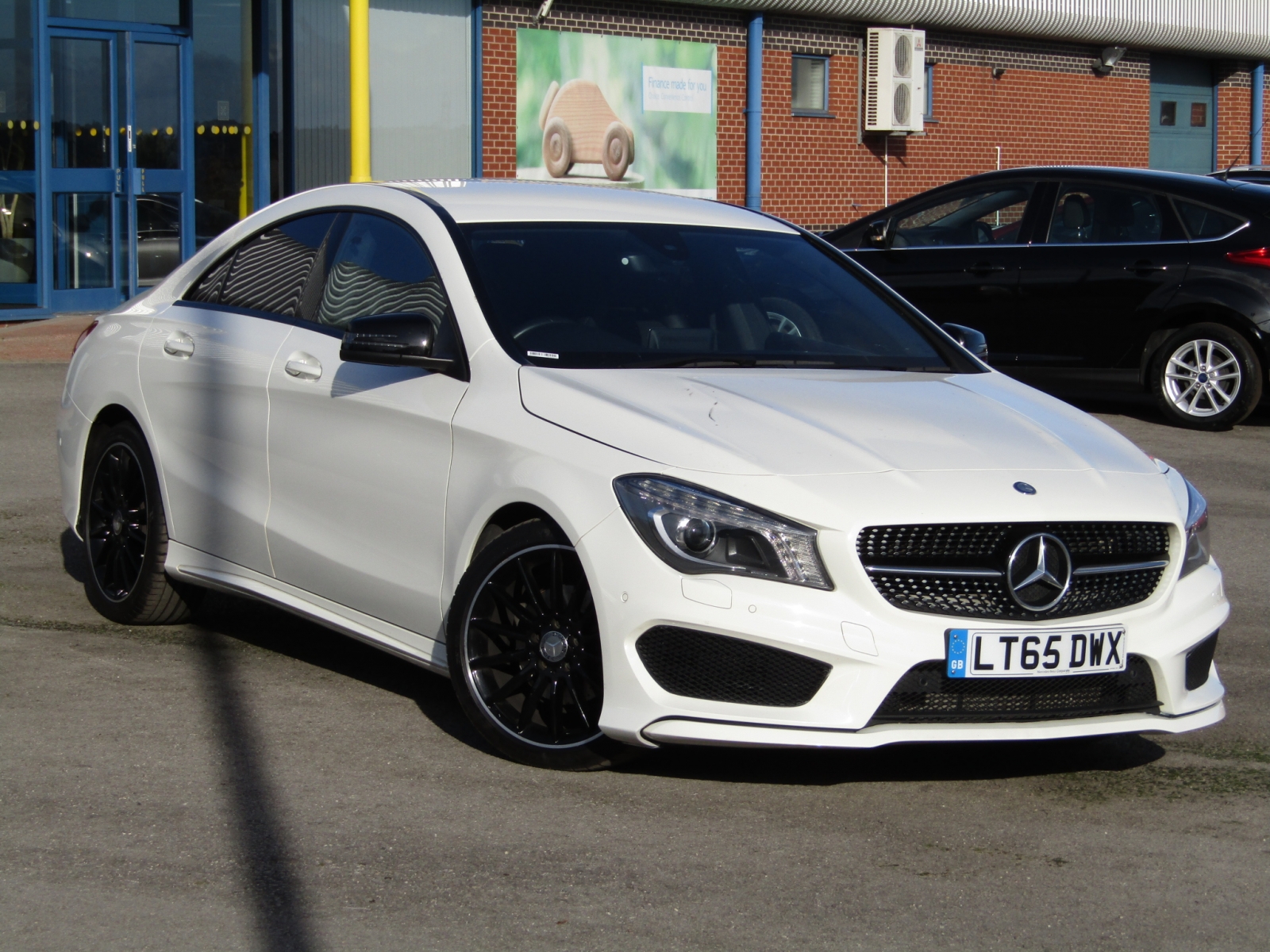 Melihat Spesifikasi Dan Harga Mercedes-Benz CLA 180 AMG Line | Jakarta ...