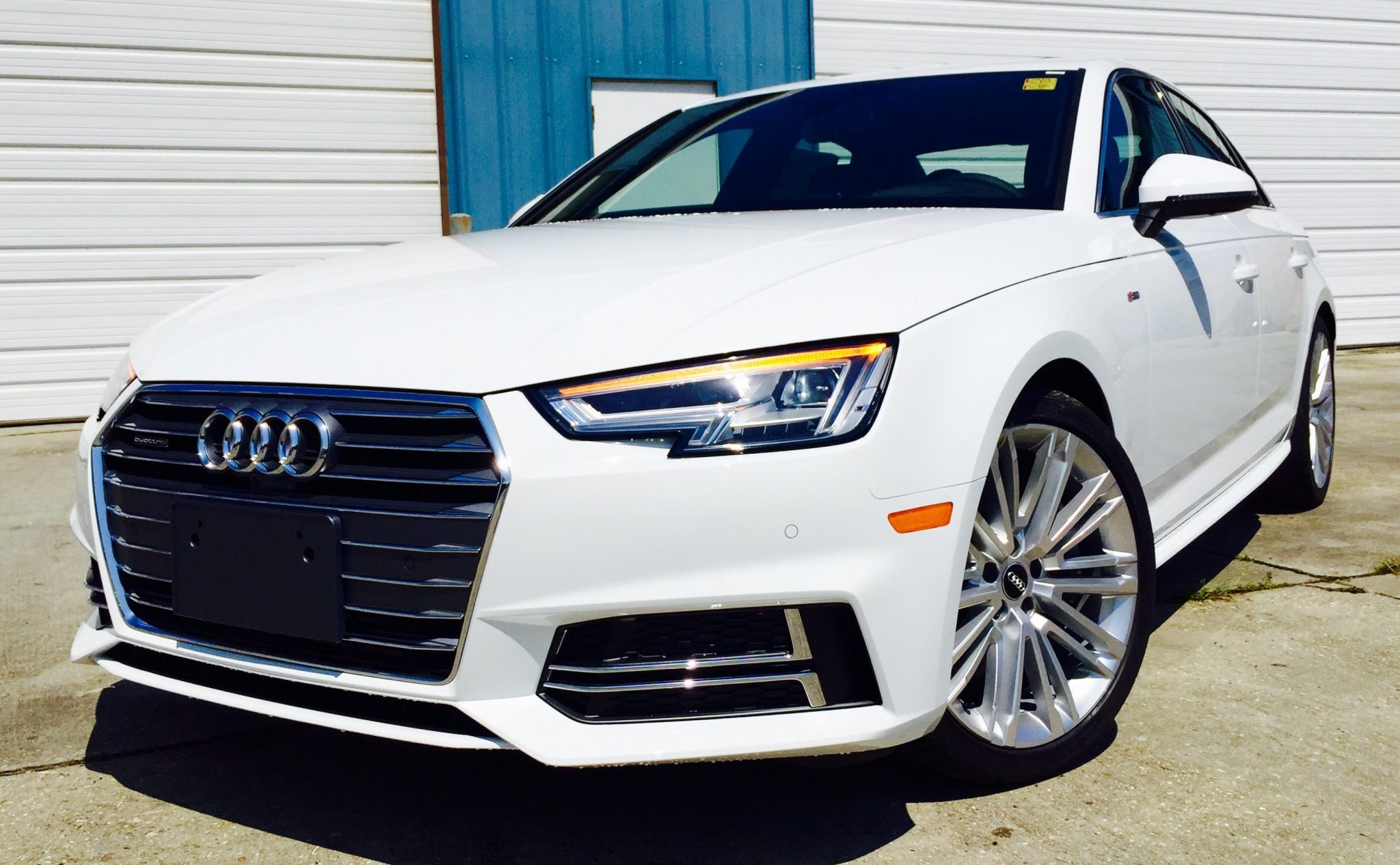 Melihat Kecanggihan Interior Dan Spesifikasi Pada Mobil Audi A4 2.0 TDI ...